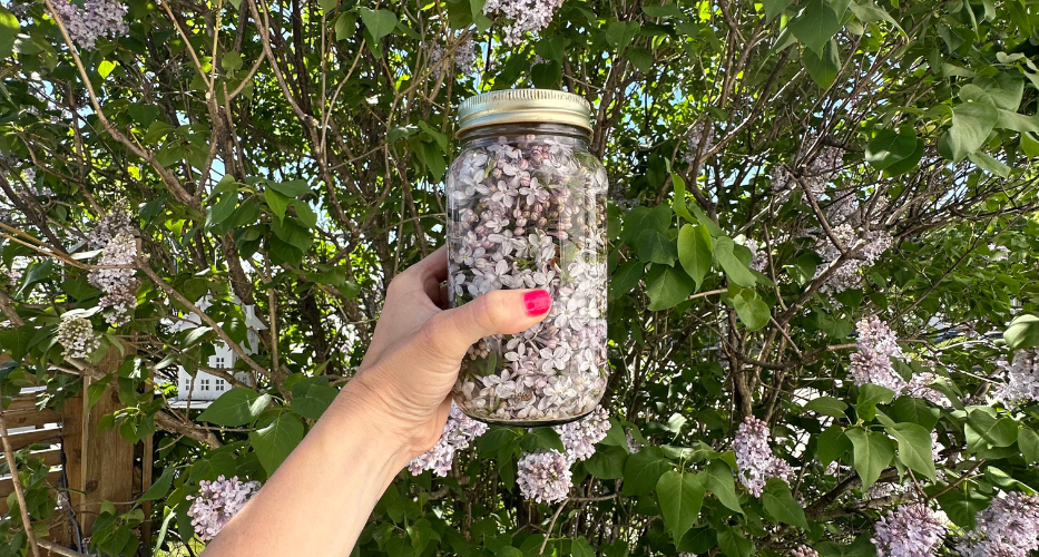 Homemade multisurface with lilacs